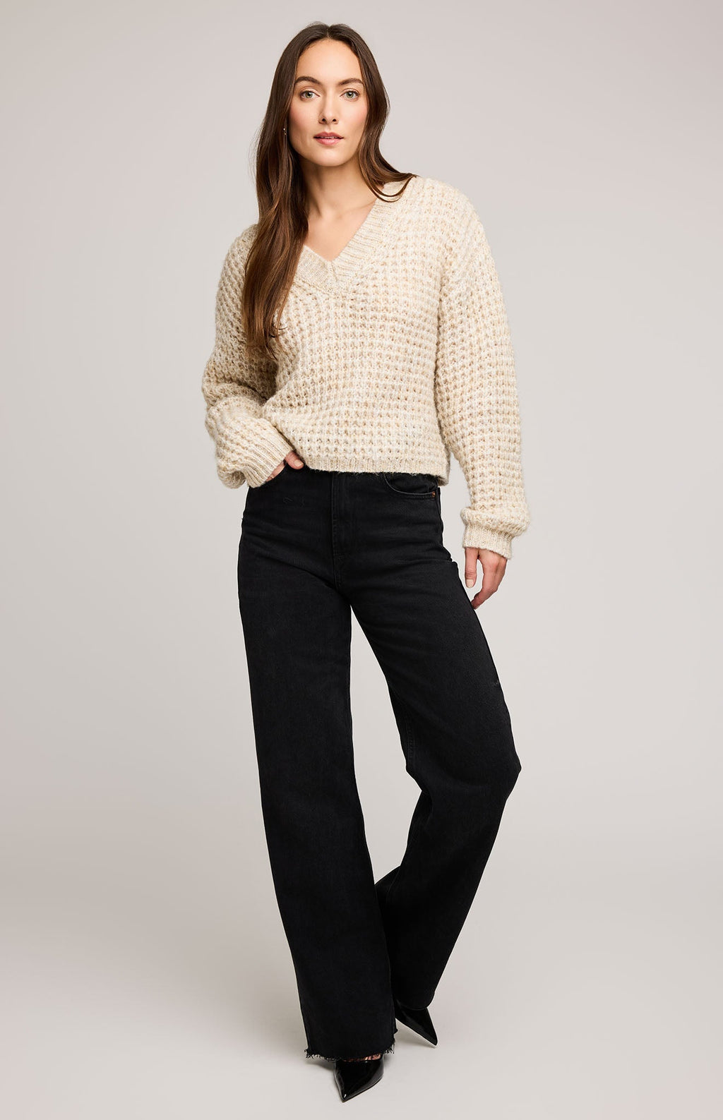 Willow V-Neck Sweater | Heather Oat – Krush Clothing Boutique